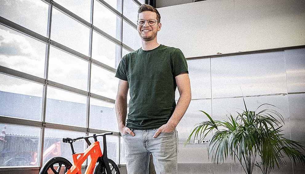 ZWINC | Rutte op fiets van ZWINC-veteraan mtrl.bike